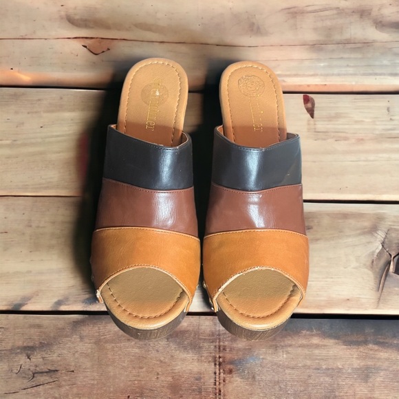 Olivia Miller | Shoes | Olivia Miller Tri Color Clog Heels Size 9 ...